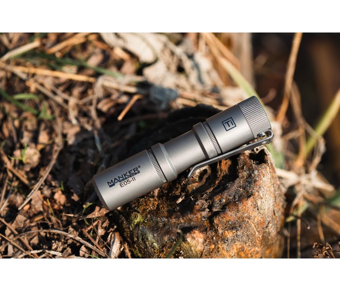 Manker E05 II Ti CW TITANIUM Cool White LED 1300L Rechargeable EDC ...